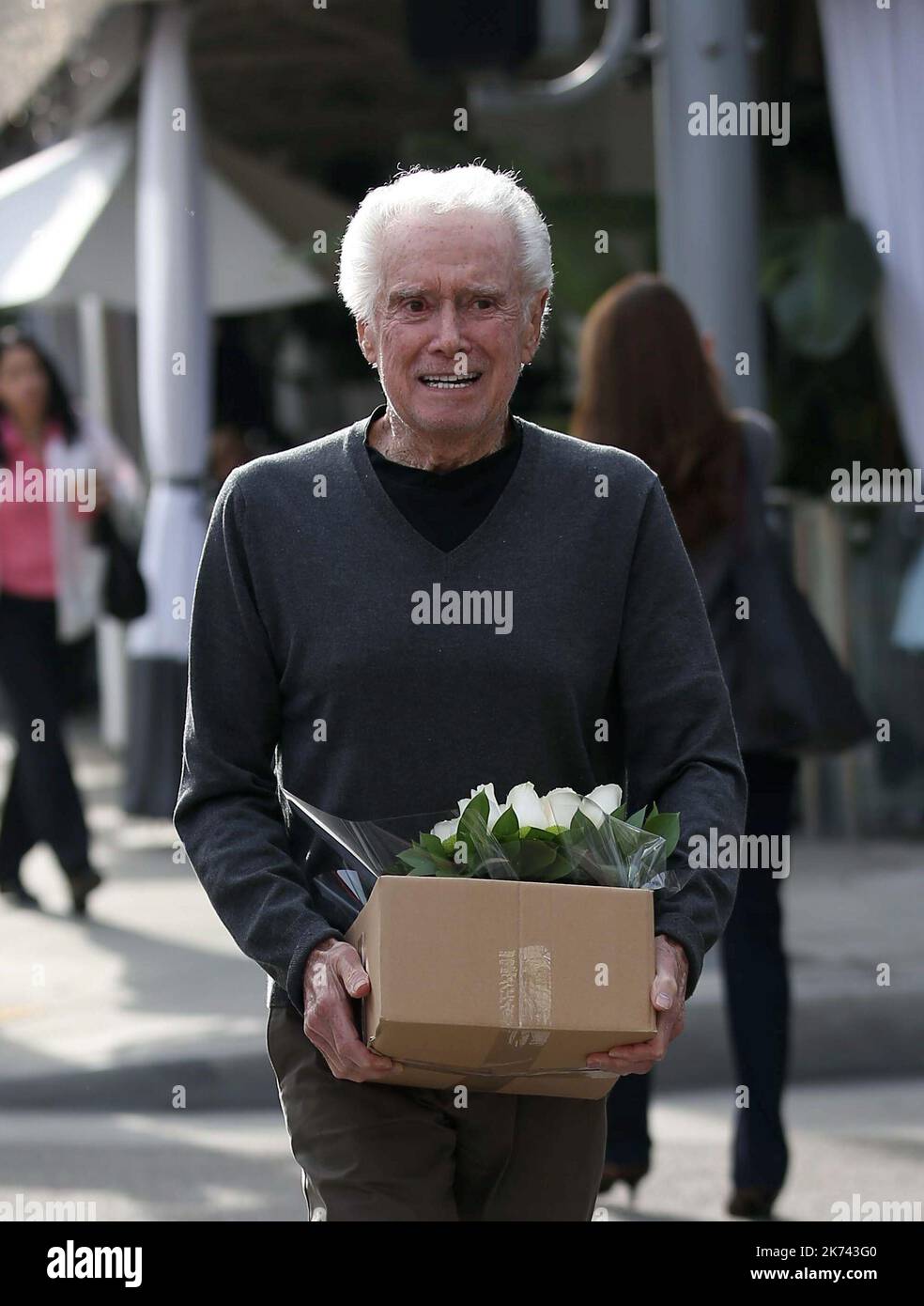 Regis Philbin takes daughter to lunch at Villa Blanca restaurant in ...