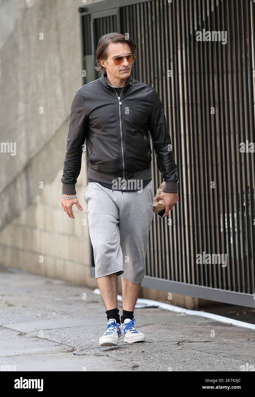 Oliver Martinez leaves the gym in West Hollywood Stock Photo - Alamy