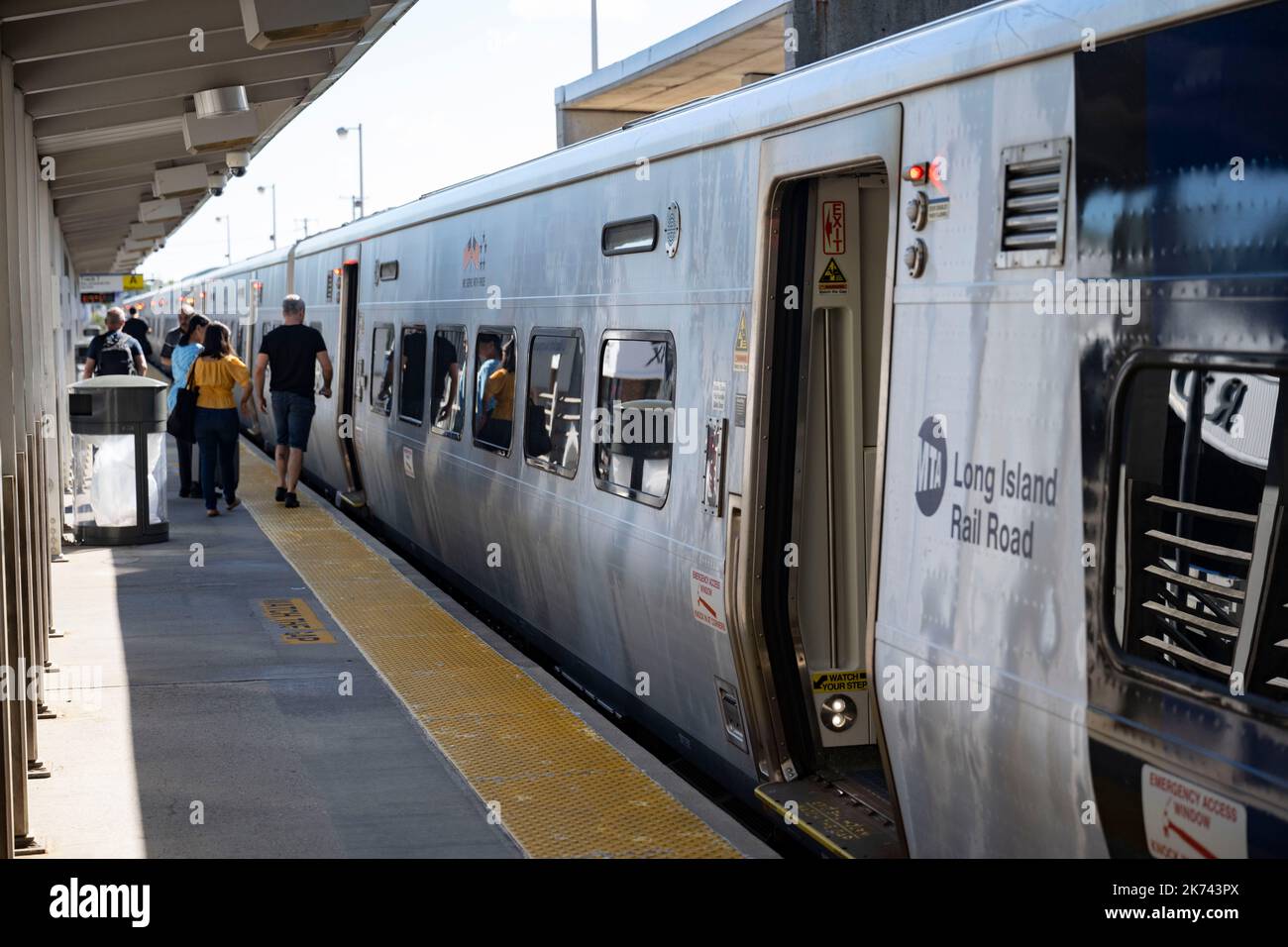 Kawasaki heavy industries train hi-res stock photography and images - Alamy