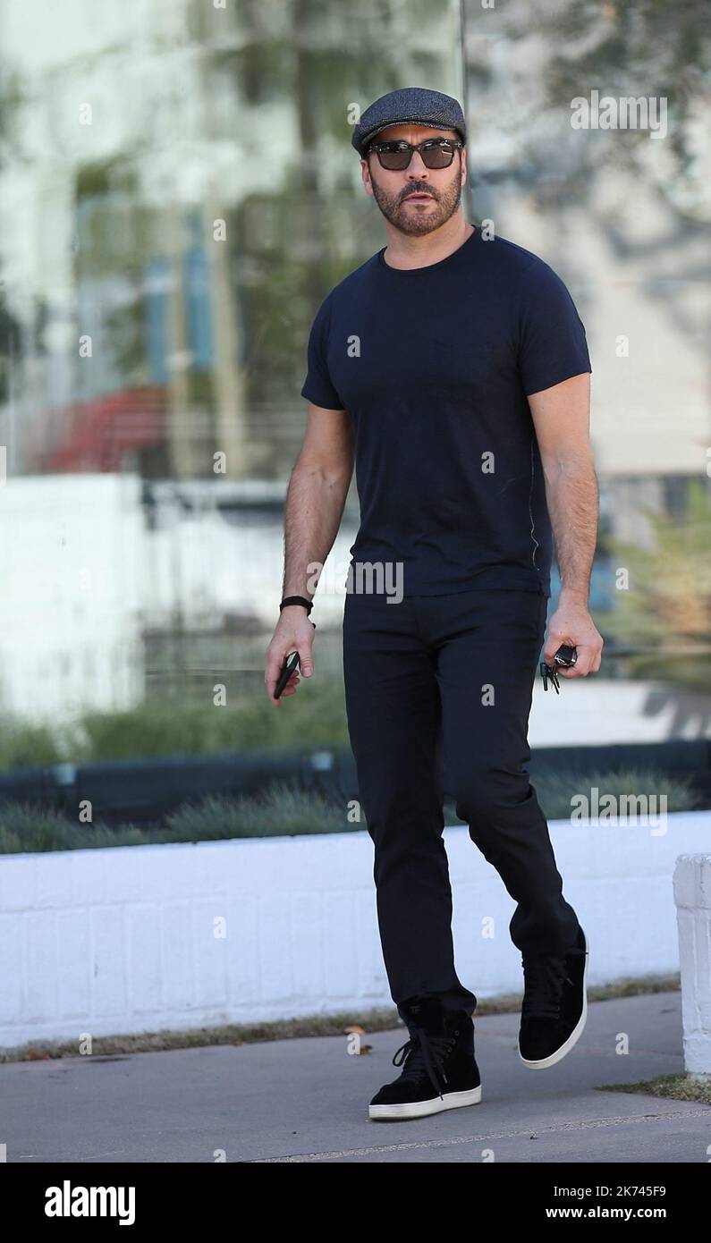 Jeremy Piven shopping at John Varvatos in West Hollywood Stock Photo ...