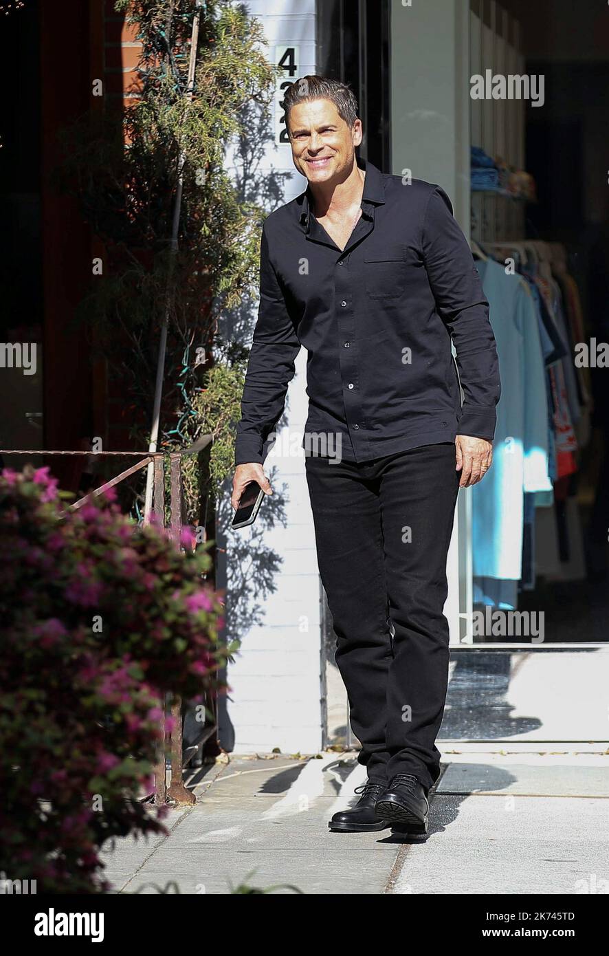 Rob Lowe has lunch at La Scala restaurant in Beverly Hills Stock Photo ...