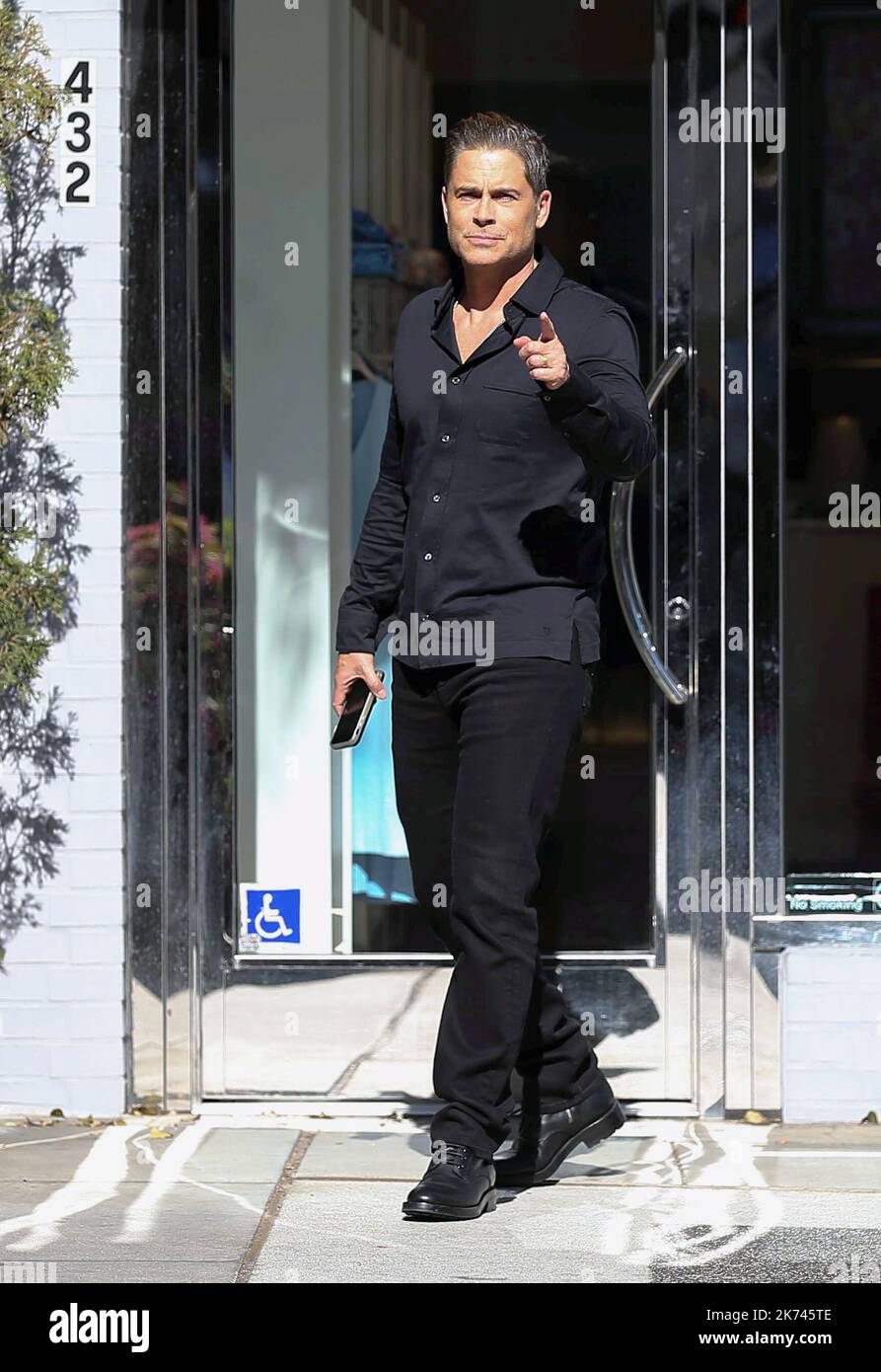Rob Lowe has lunch at La Scala restaurant in Beverly Hills Stock Photo ...