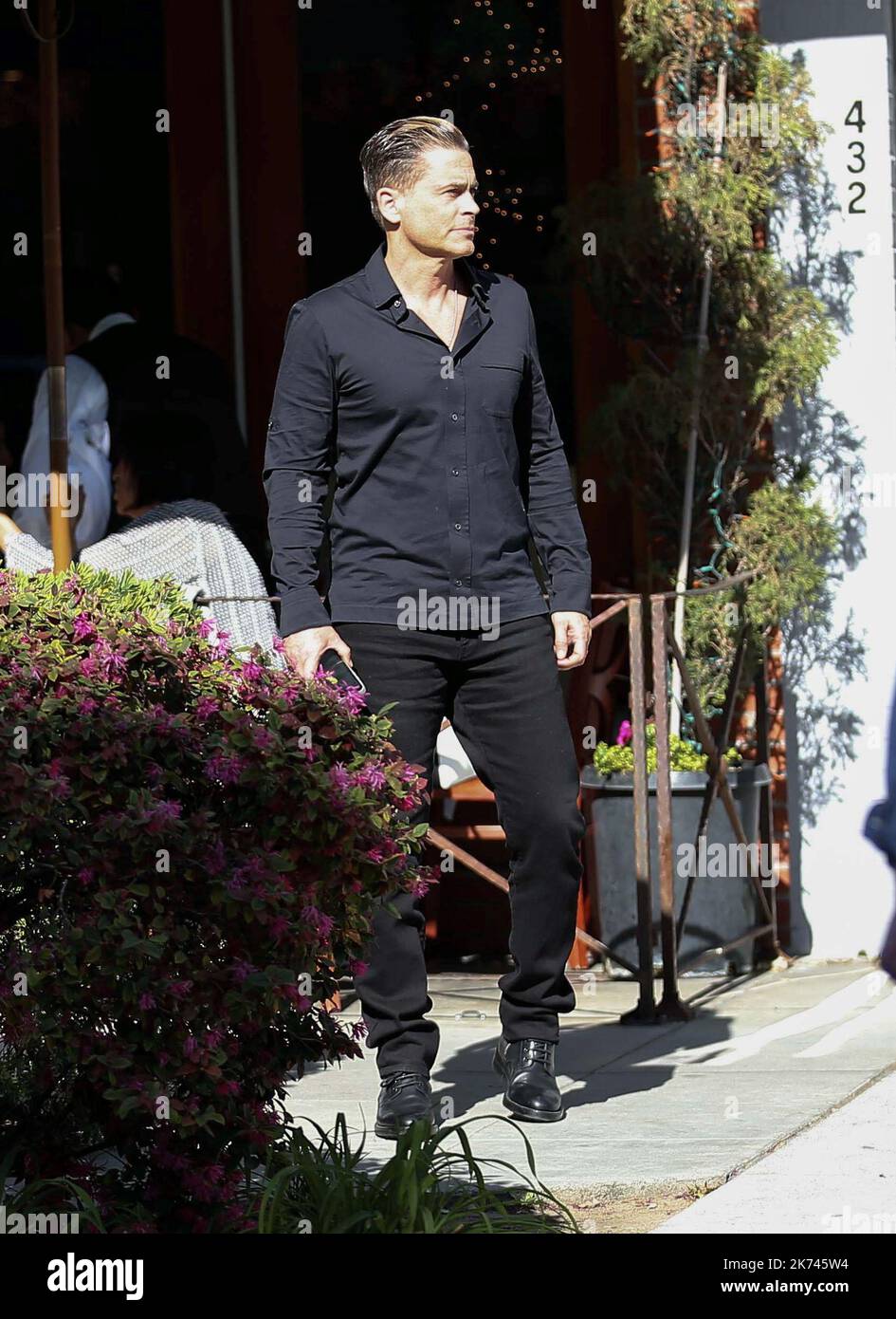 Rob Lowe has lunch at La Scala restaurant in Beverly Hills Stock Photo ...