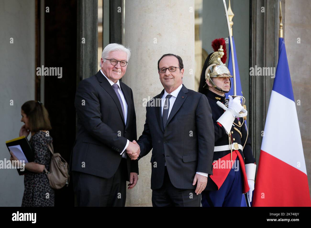 German President Frank-Walter Steinmeier (R) and French President ...