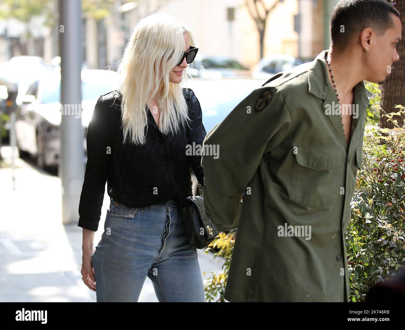 Ashlee Simpson and Ewan Ross seen out in Beverly Hills Stock Photo - Alamy