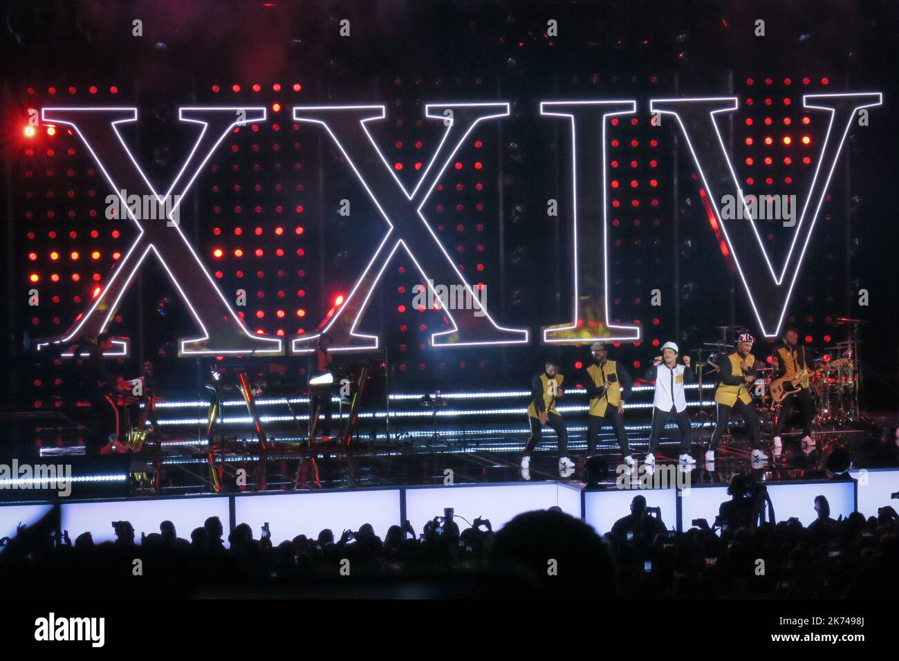 Bruno Mars in concert during his 24K Magic Tour in Paris, France Stock ...