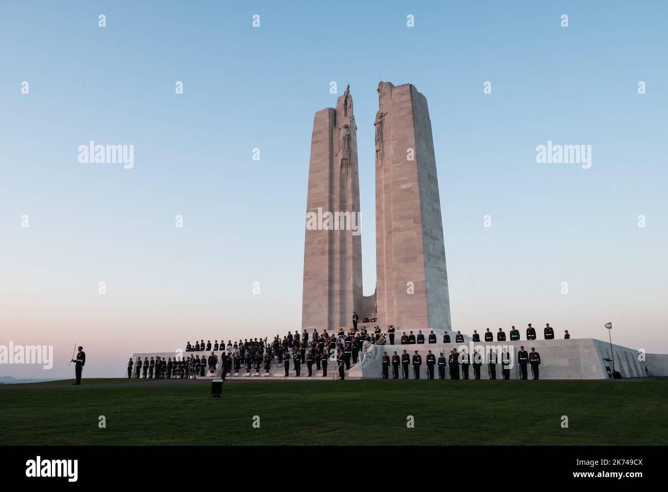 Centenaire de la bataille de Vimy. Ceremonie du crepuscule sur le ...