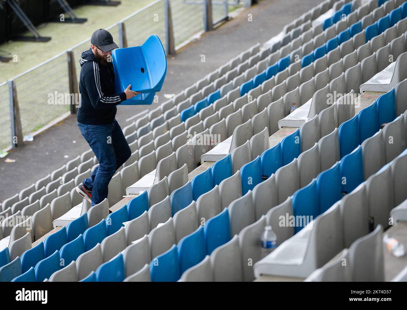 Before the renovation works, suscribers of Nantes Soccer club are ...