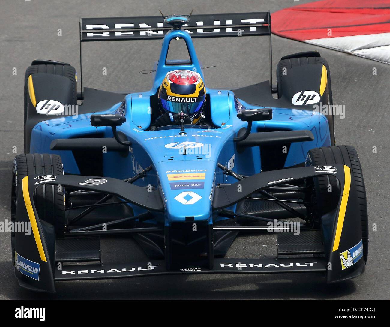 Le pilote Renault Sebastien BUEMI Stock Photo - Alamy