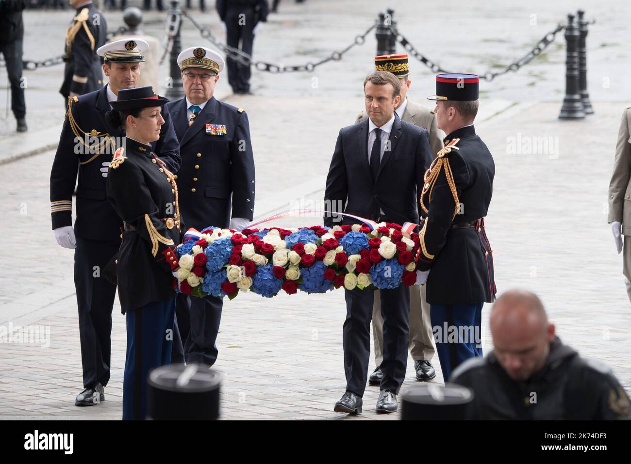 French president Emmanuel Macron commemorates the unknown soldier ...