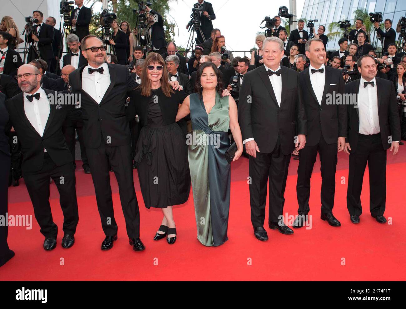 Richard Berge, Diane Weyermann, Al Gore, Elizabeth Keadle, Bonni Cohen ...