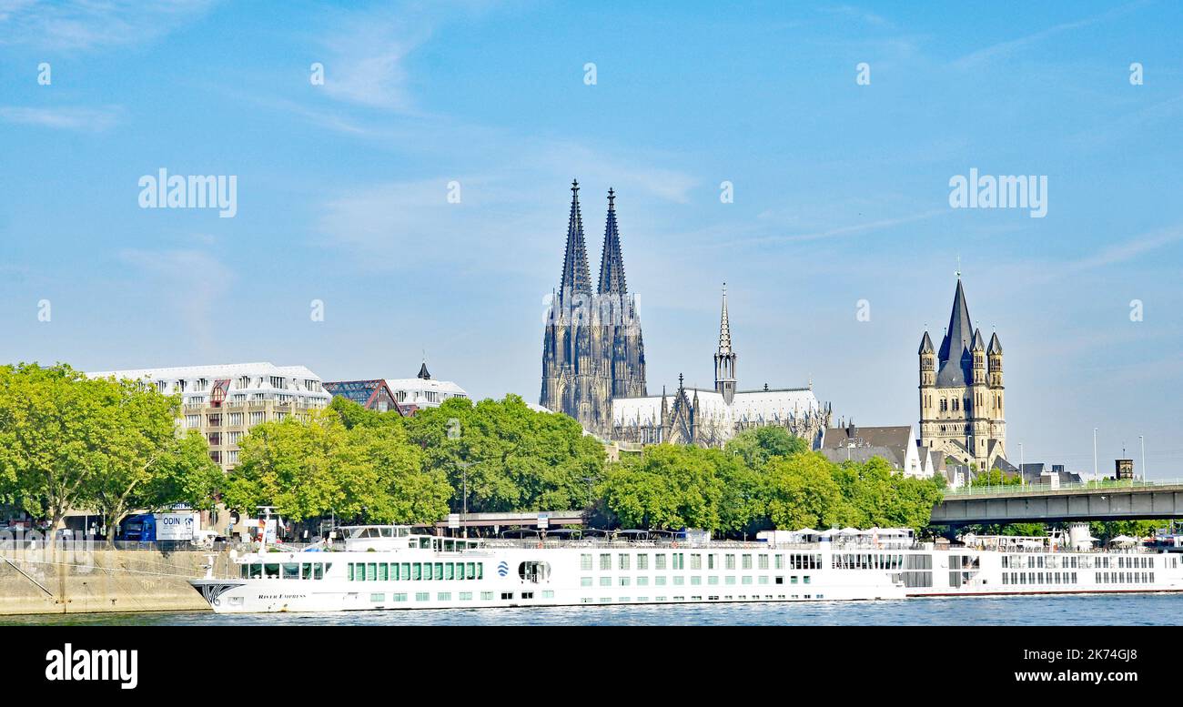 Overview of Cologne bridges with its cathedral in Germany, Europe Stock ...