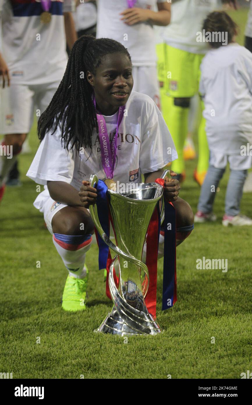 Women griedge hi-res stock photography and images - Alamy