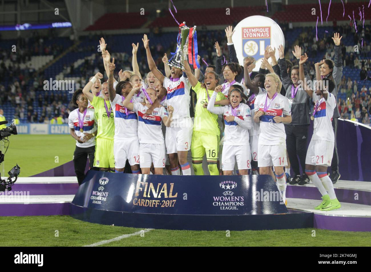 Lyon's Players celebrate Stock Photo - Alamy