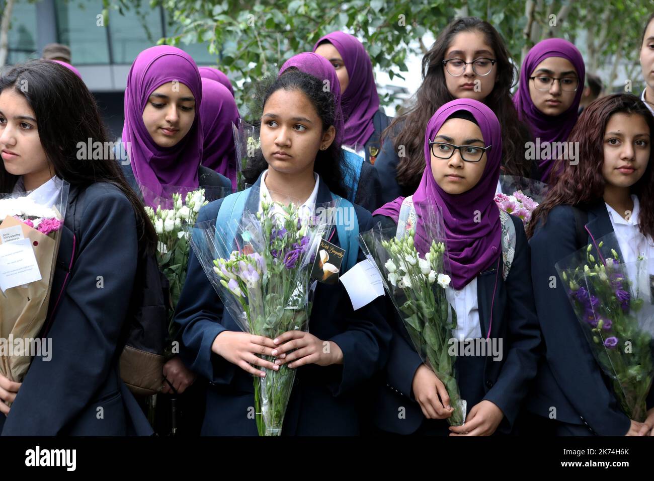 People honour the London Bridge terror attack victims Stock Photo - Alamy