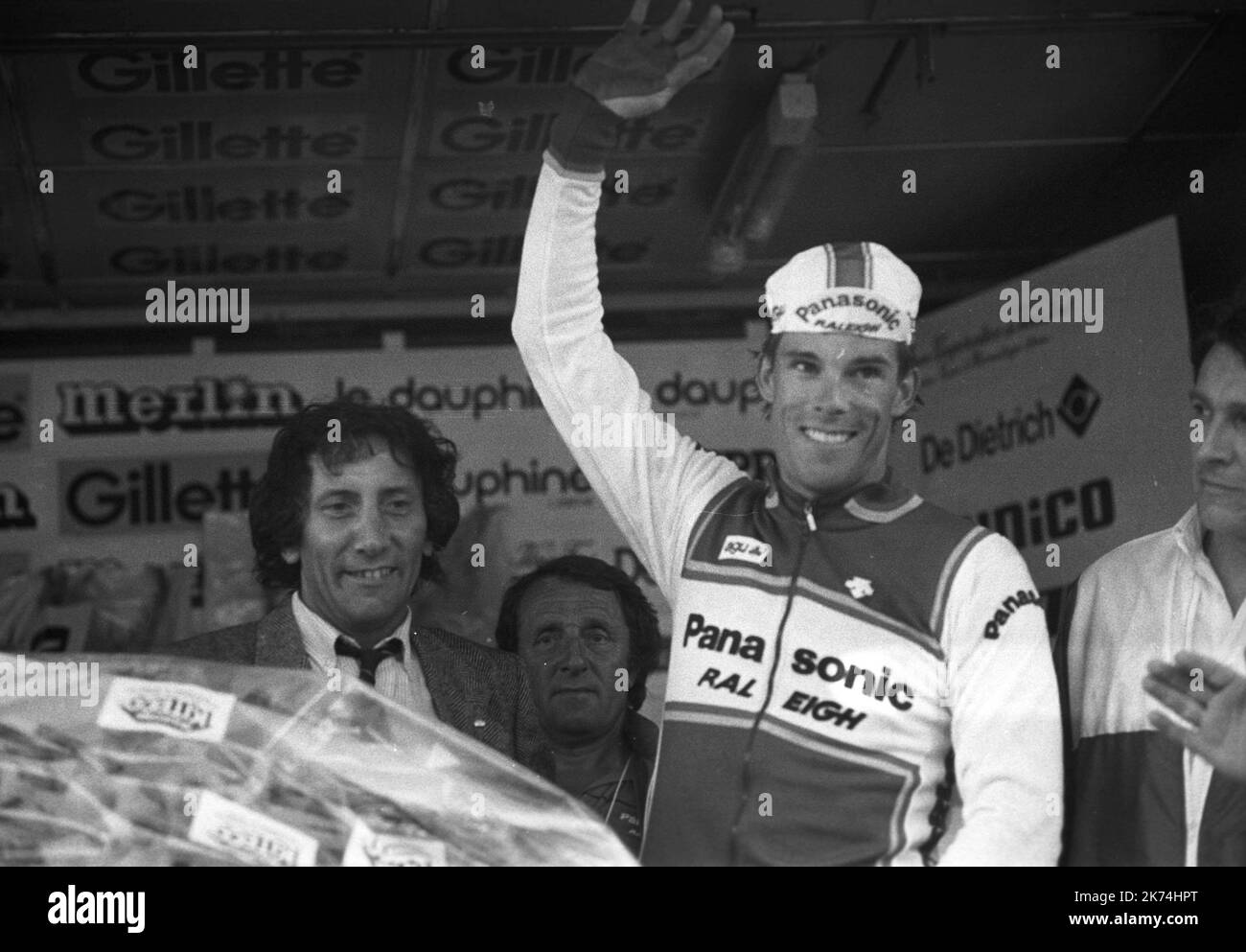 Australia's Phil Anderson celebrates winning the second stage of the ...