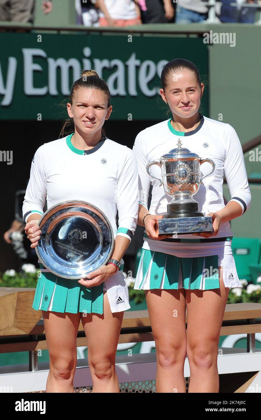 JELENA OSTAPENKO winner of the 2017 french open Stock Photo - Alamy