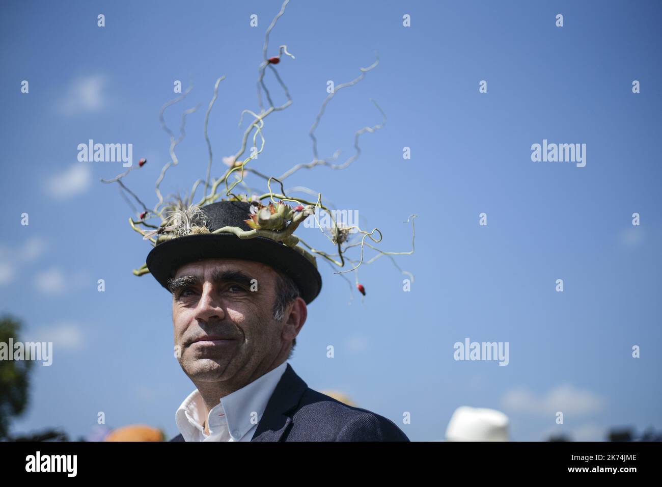 Chantilly horse racing hi-res stock photography and images - Alamy