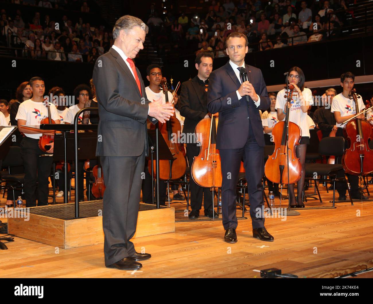 Brigitte Macron and France's President Emmanuel Macron welcome Colombia ...