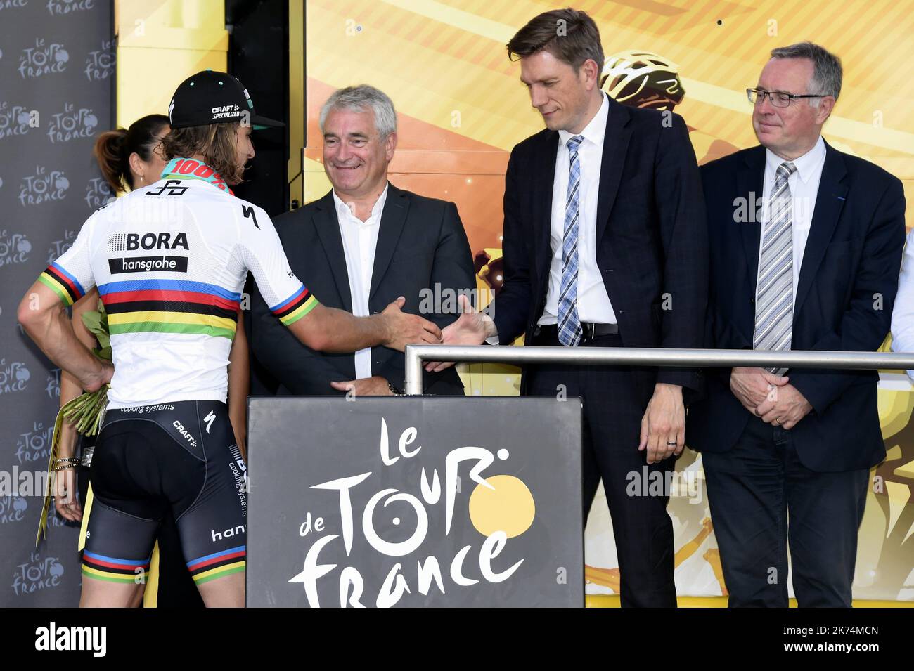 Le coureur slovaque Peter SAGAN remporte l'arrivée au sprint de la 3ème ...