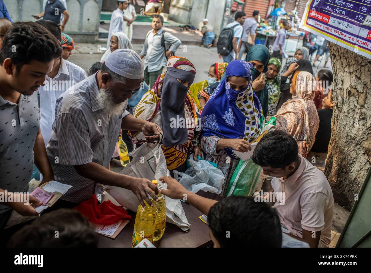 Daily essentials hi-res stock photography and images - Alamy