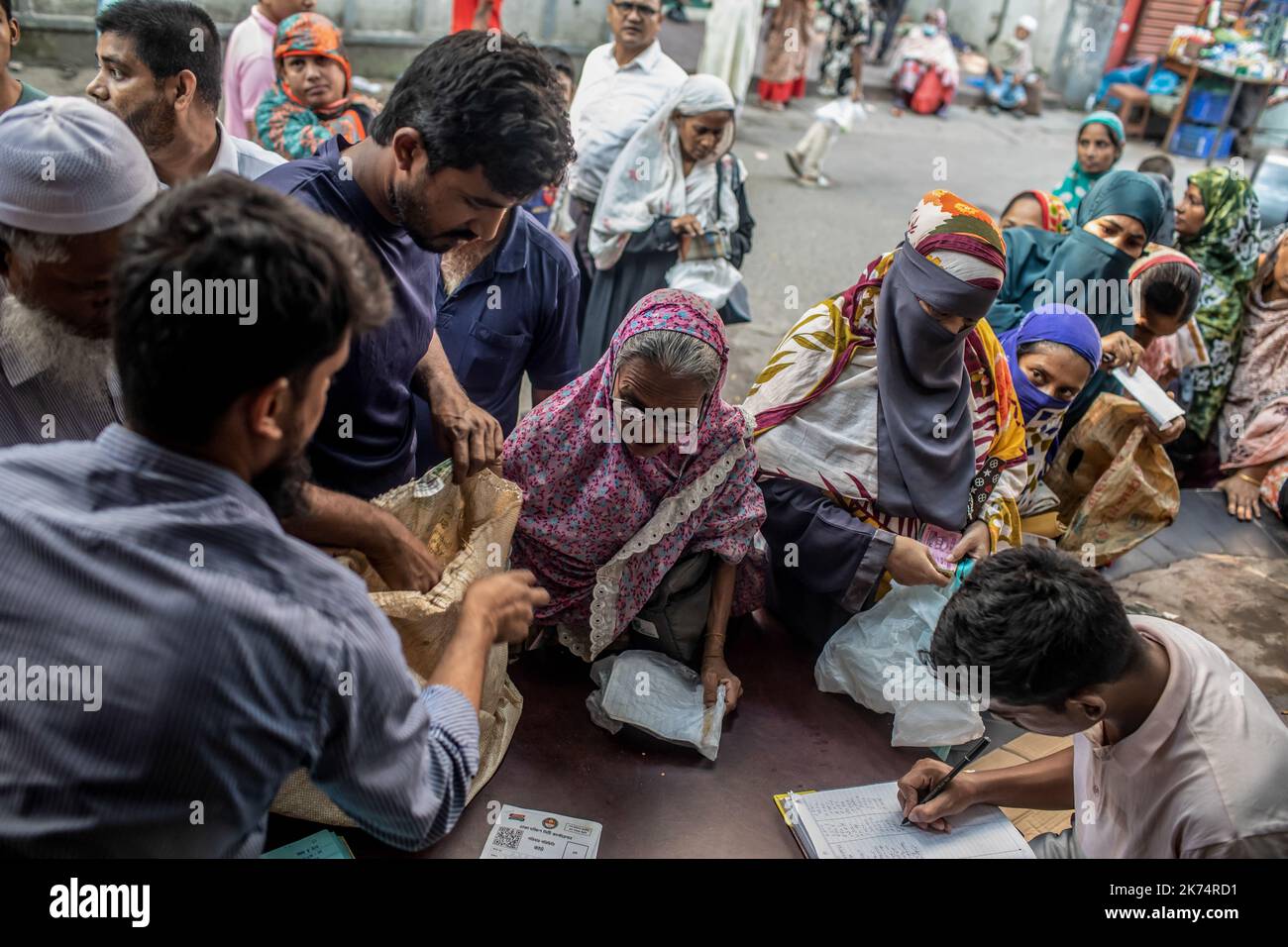 Daily essentials hi-res stock photography and images - Alamy