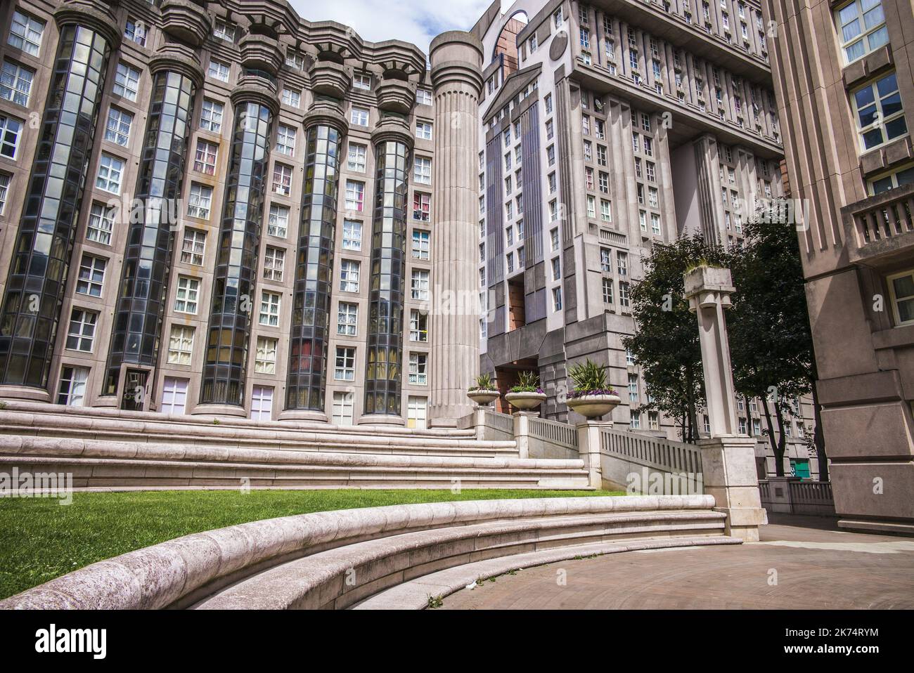 Ricardo bofill paris espaces hi-res stock photography and images - Alamy