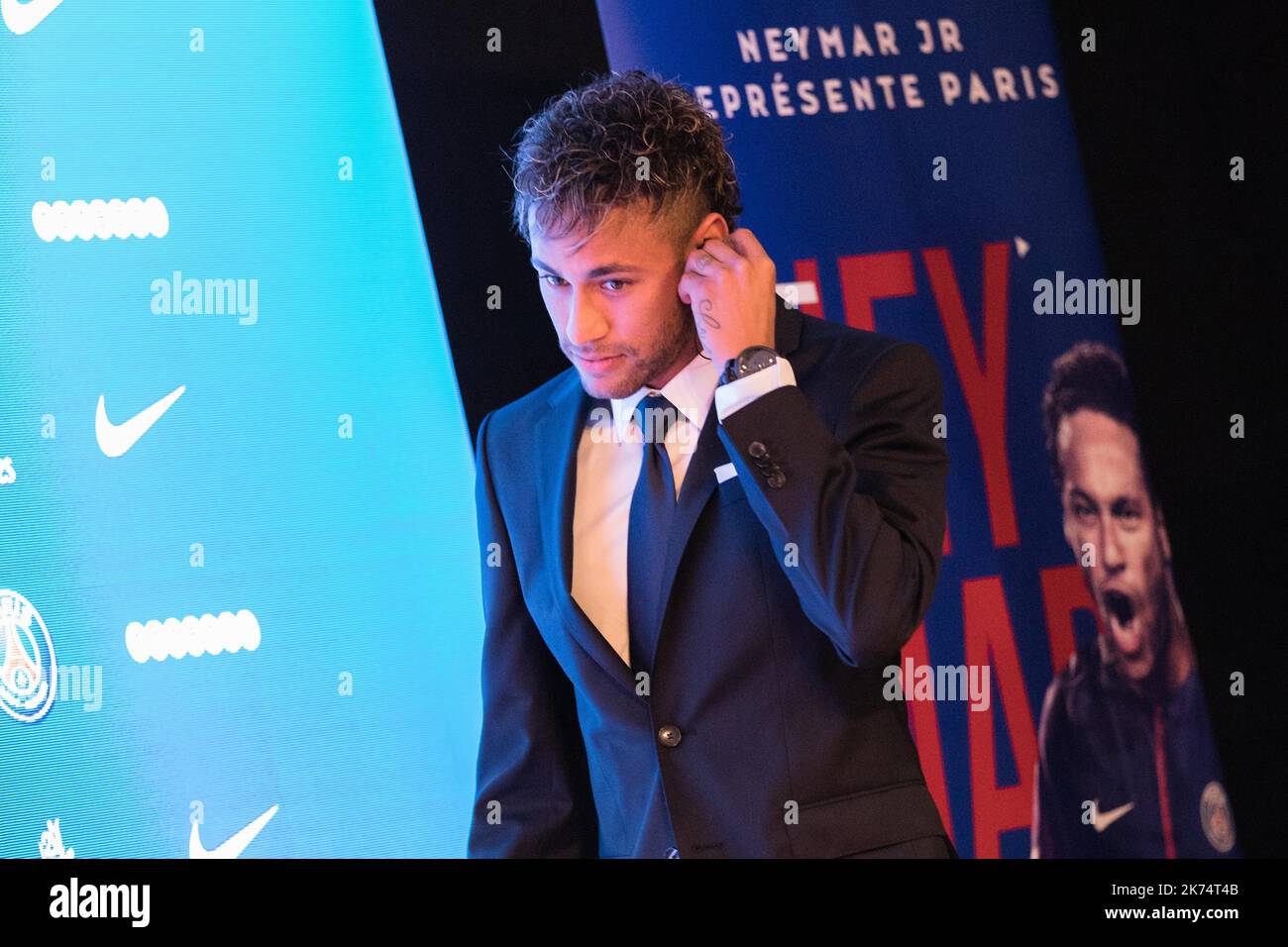 Neymar jr illustration hi-res stock photography and images - Alamy