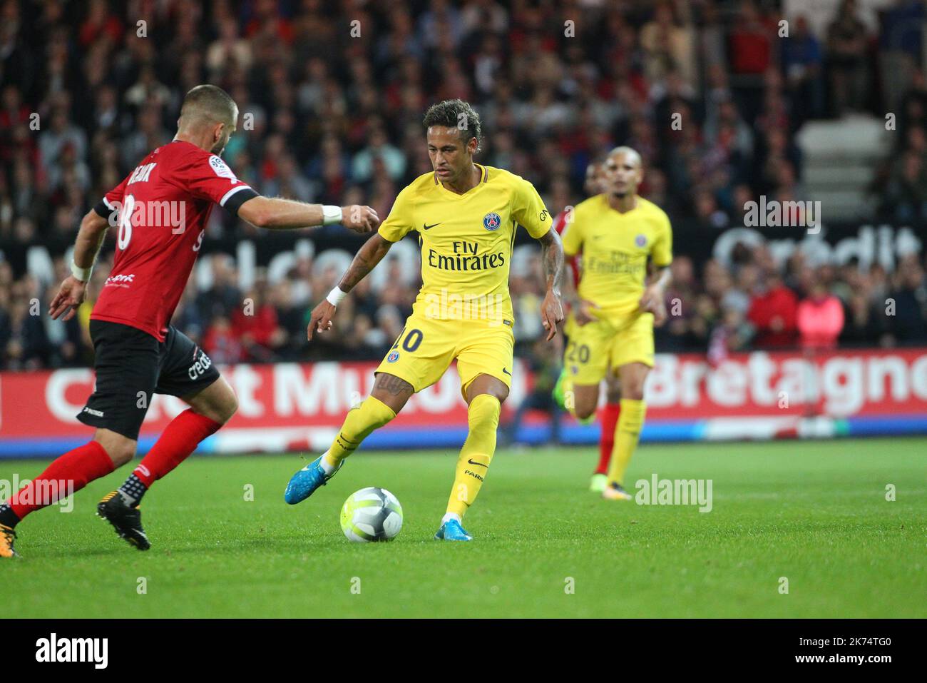 First match of the Brazilian Neymar in France after his arrival at the ...