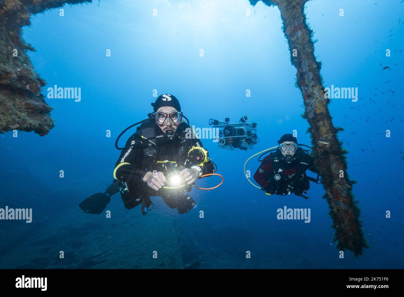 iBubble: Underwater Camera. Here, Beluga the first prototype autonomous ...