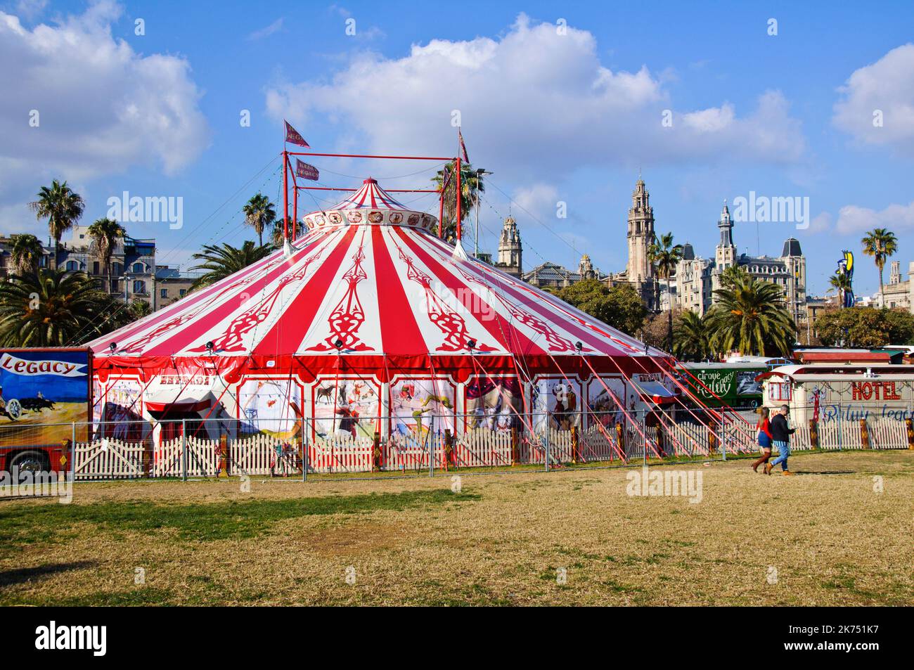 Circo tradicional hi-res stock photography and images - Alamy