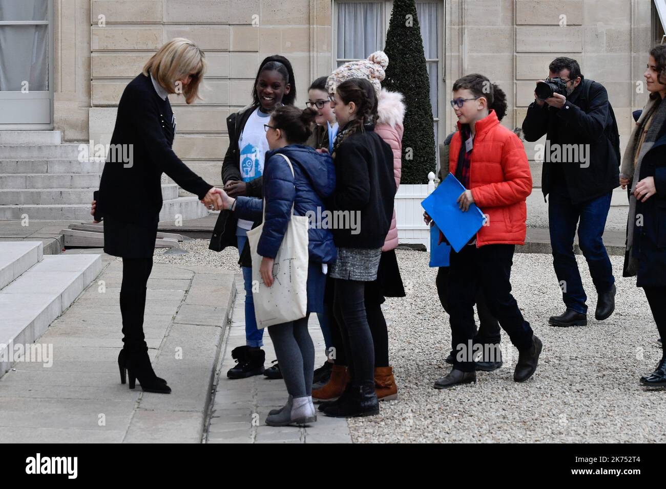 Brigitte Macron welcomes children from UNICEF Stock Photo - Alamy