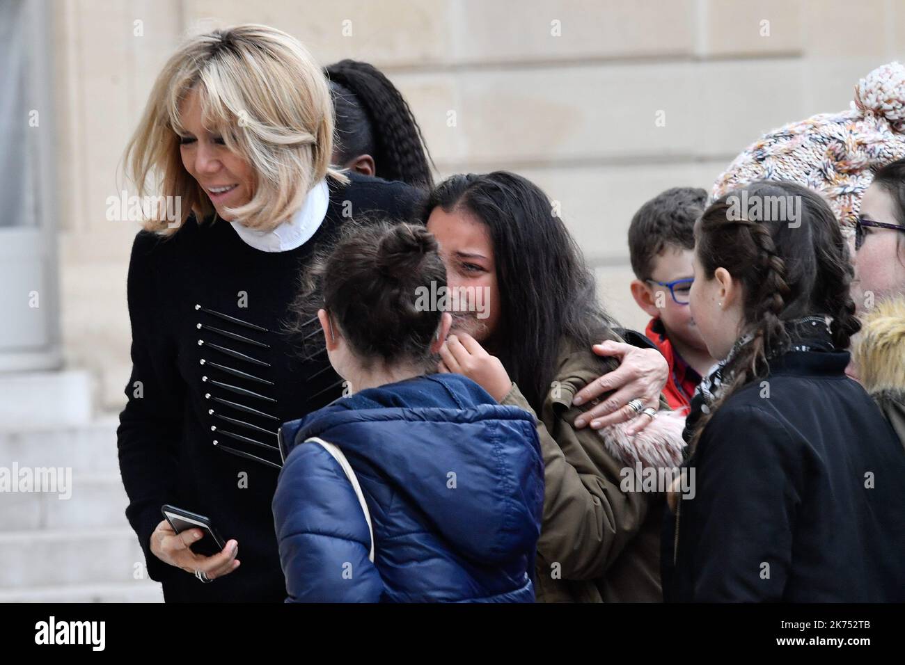 Brigitte Macron welcomes children from UNICEF Stock Photo - Alamy