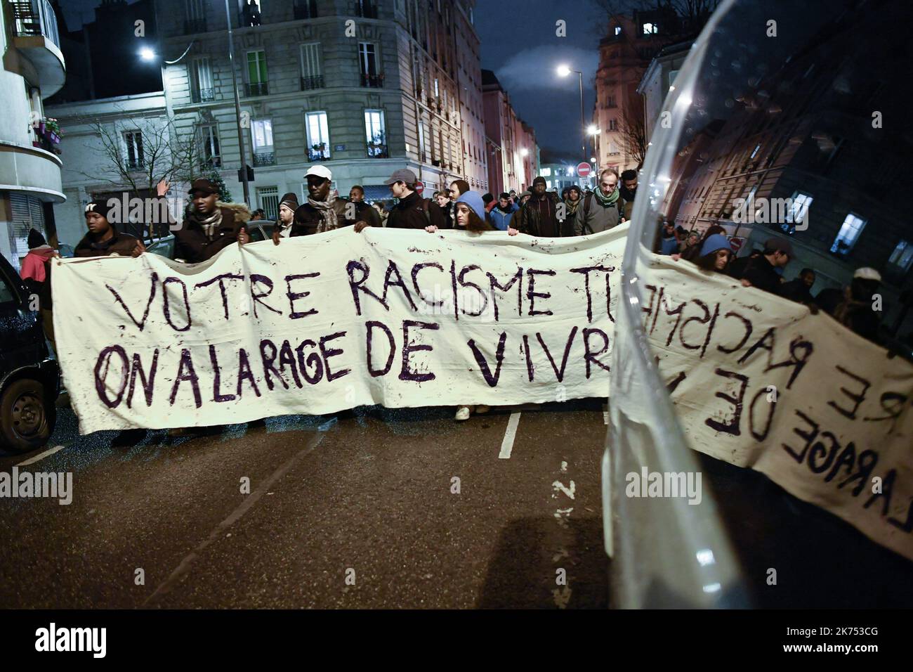 Avion debout hi-res stock photography and images - Alamy