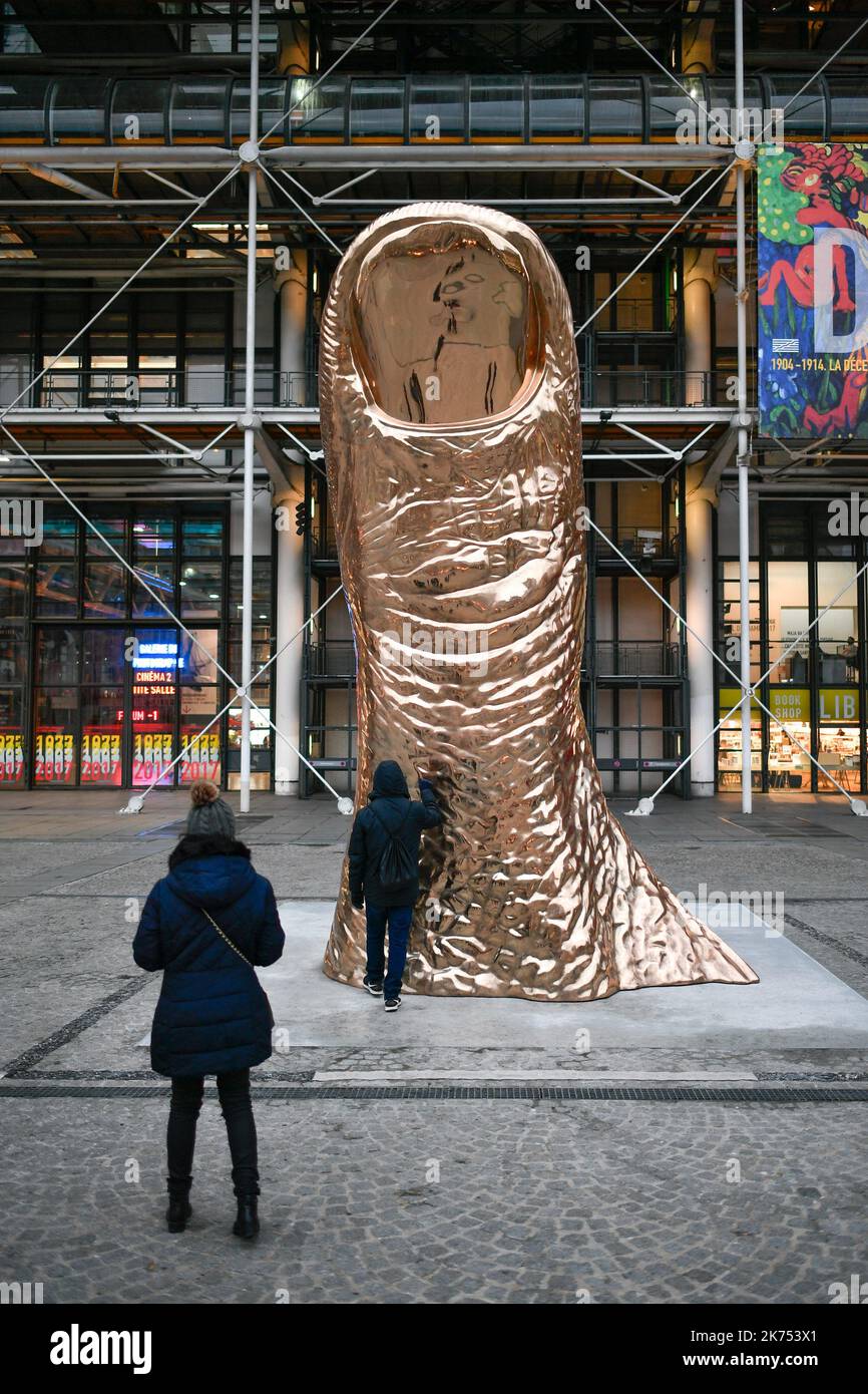 Paris welcomes the Marseillais artist, Cesar for a first retrospective ...