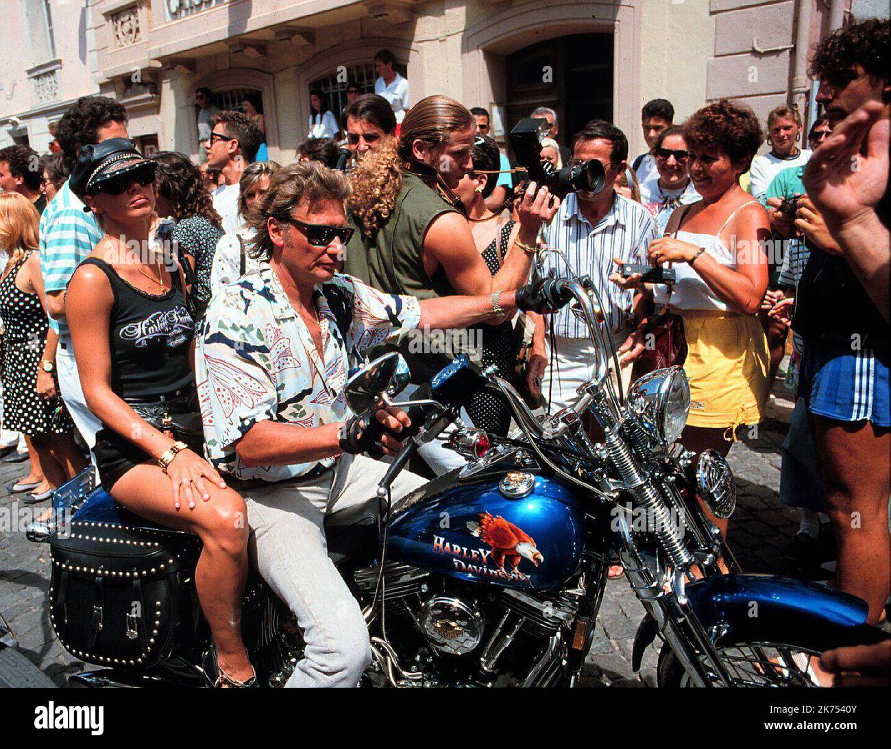 SAINT TROPEZ JOHNNY HALLYDAY harley davidson July 1989 WITH A FRIEND ...