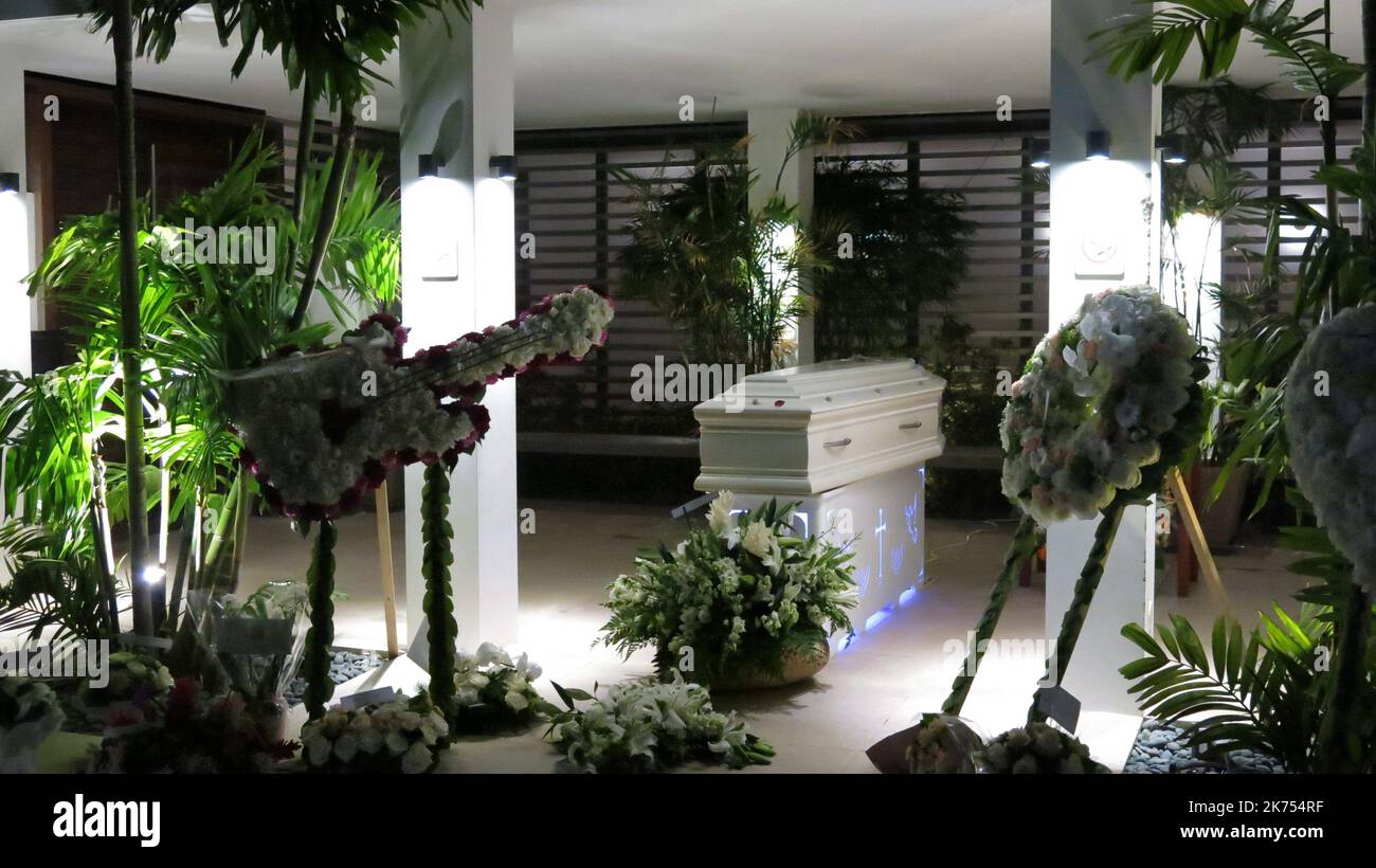 The residents of Saint-Barthélemy pay a last tribute to French music ...