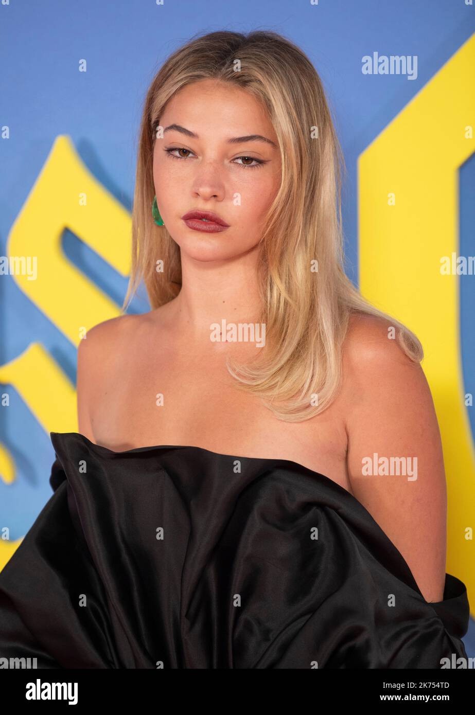 Madelyn Cline attends the "Glass Onion: A Knives Out Mystery" European ...