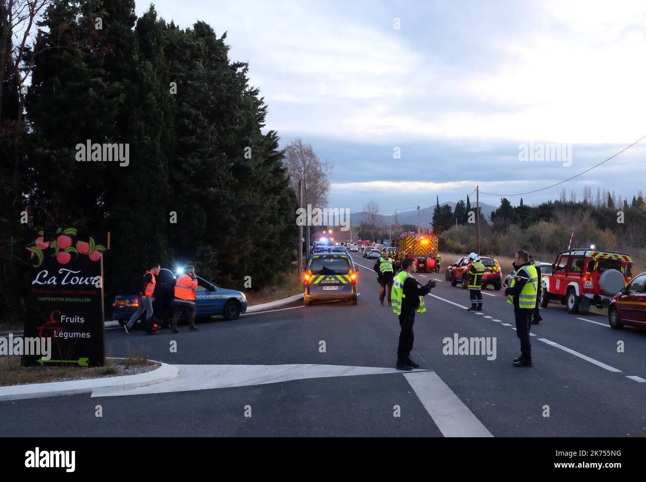 School bus in crash with TRAIN - four children DEAD and 19 injured in ...