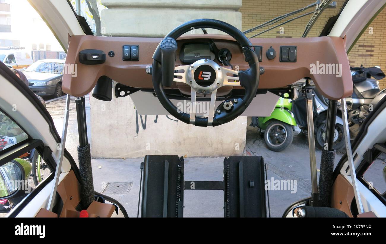 Elbee presents its new car for disabled people. People can stay in ...