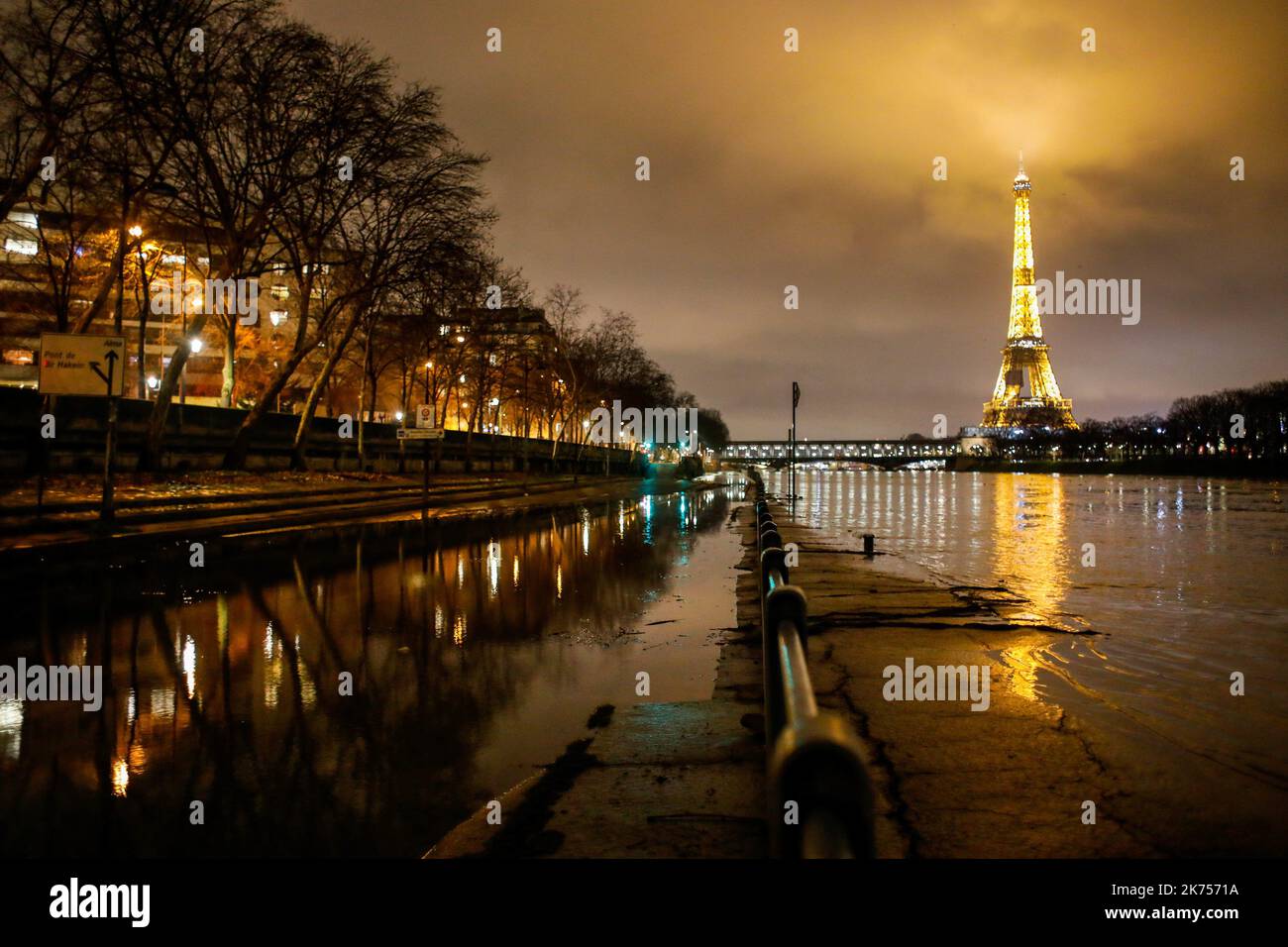 Flooding in Paris, France Stock Photo - Alamy