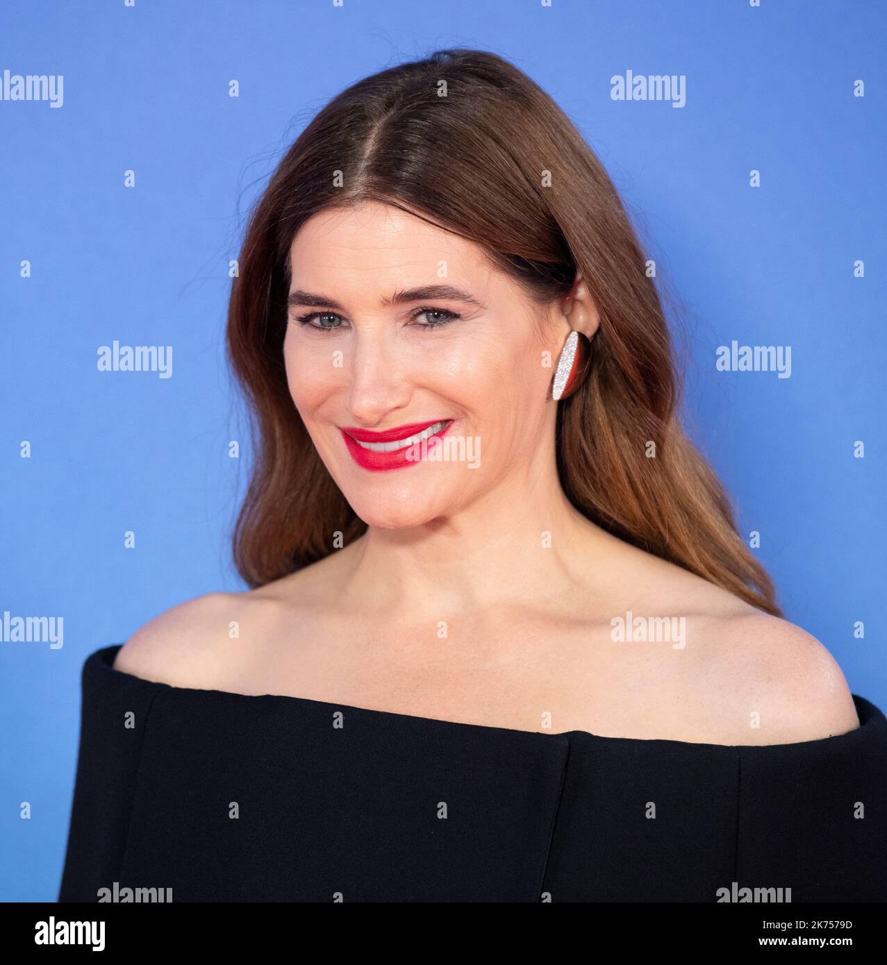 Kathryn Hahn attends the "Glass Onion: A Knives Out Mystery" European ...