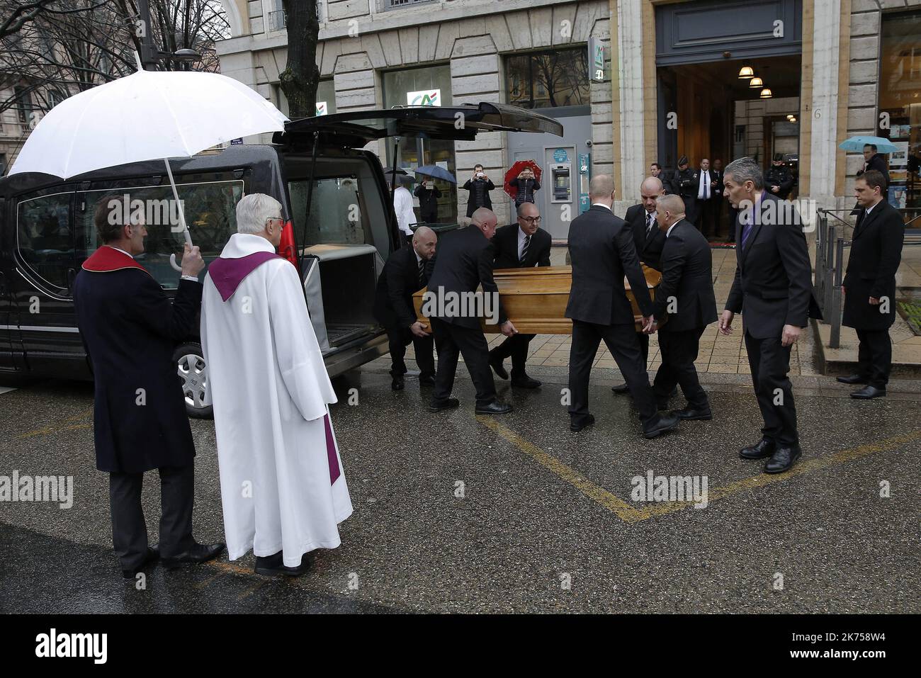 Around 1,000 people attend the funeral of Paul Bocuse, The Ambassador ...