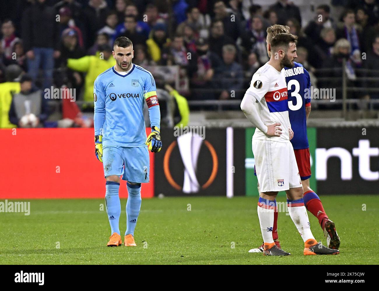 Lyon Goalkeeper Anthony Lopes (left Stock Photo - Alamy