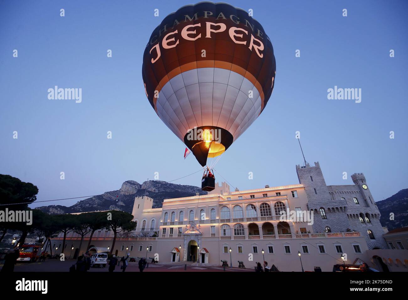 Monaco, march 26th 2018 The Monaco Aeronaut Club tests its new ...