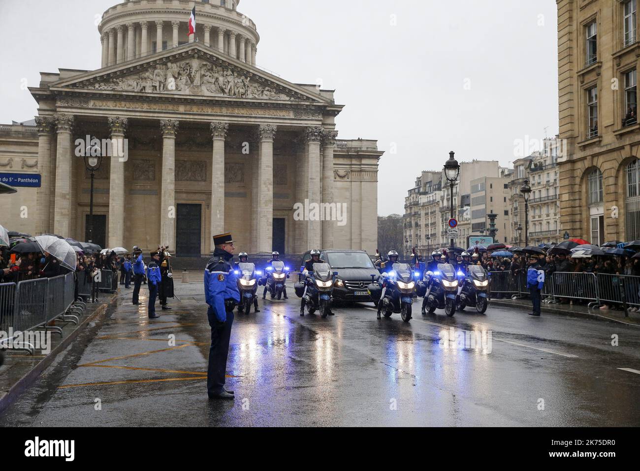 French gendarmes escort the coffin of the late Lieutenant Colonel ...