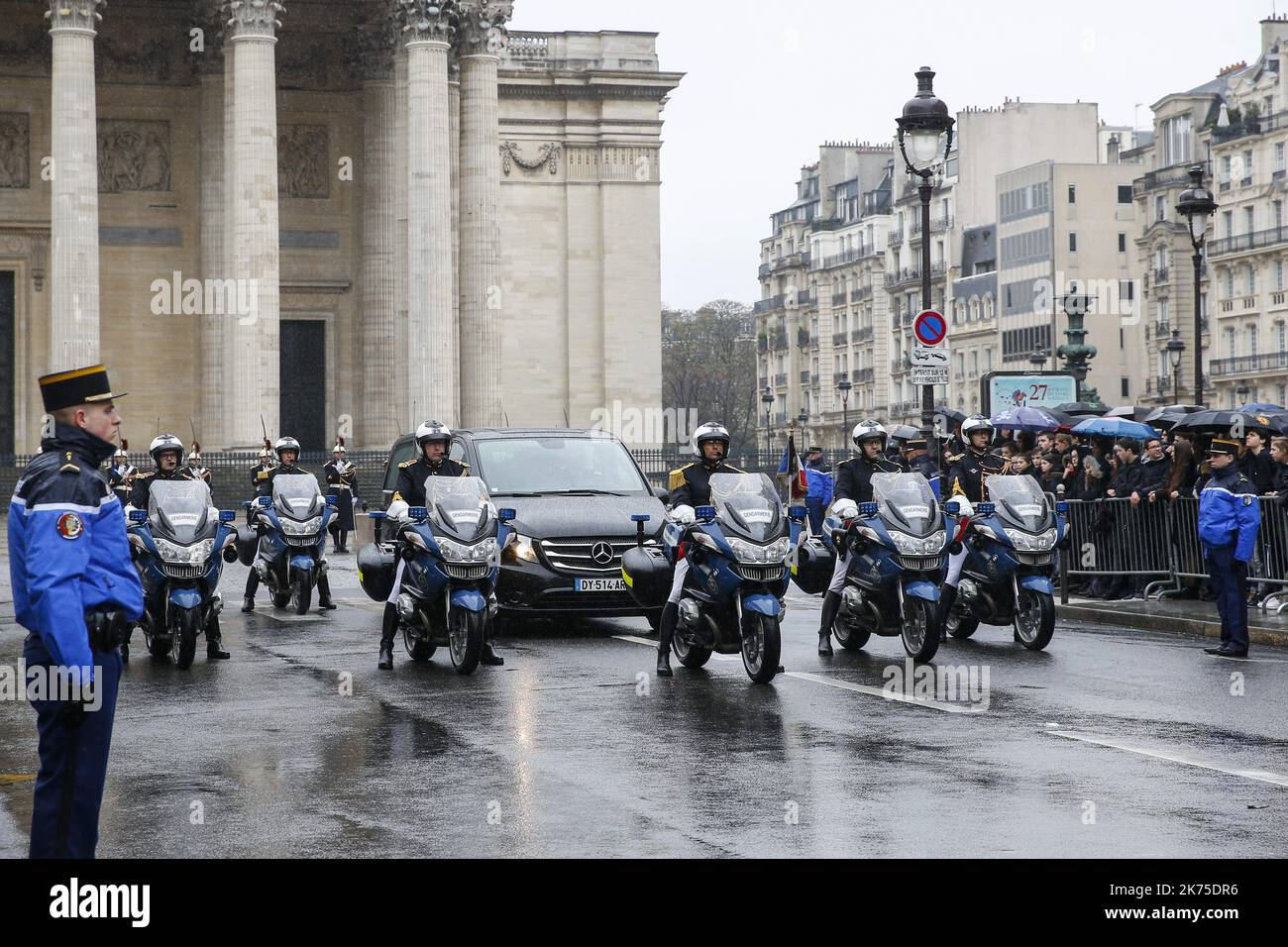 French gendarmes escort the coffin of the late Lieutenant Colonel ...