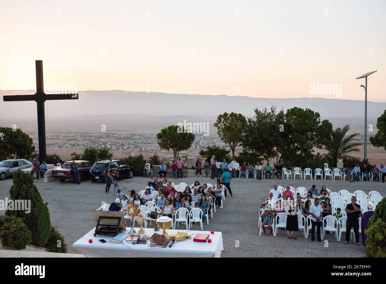 Village vue exterieure hi-res stock photography and images - Alamy