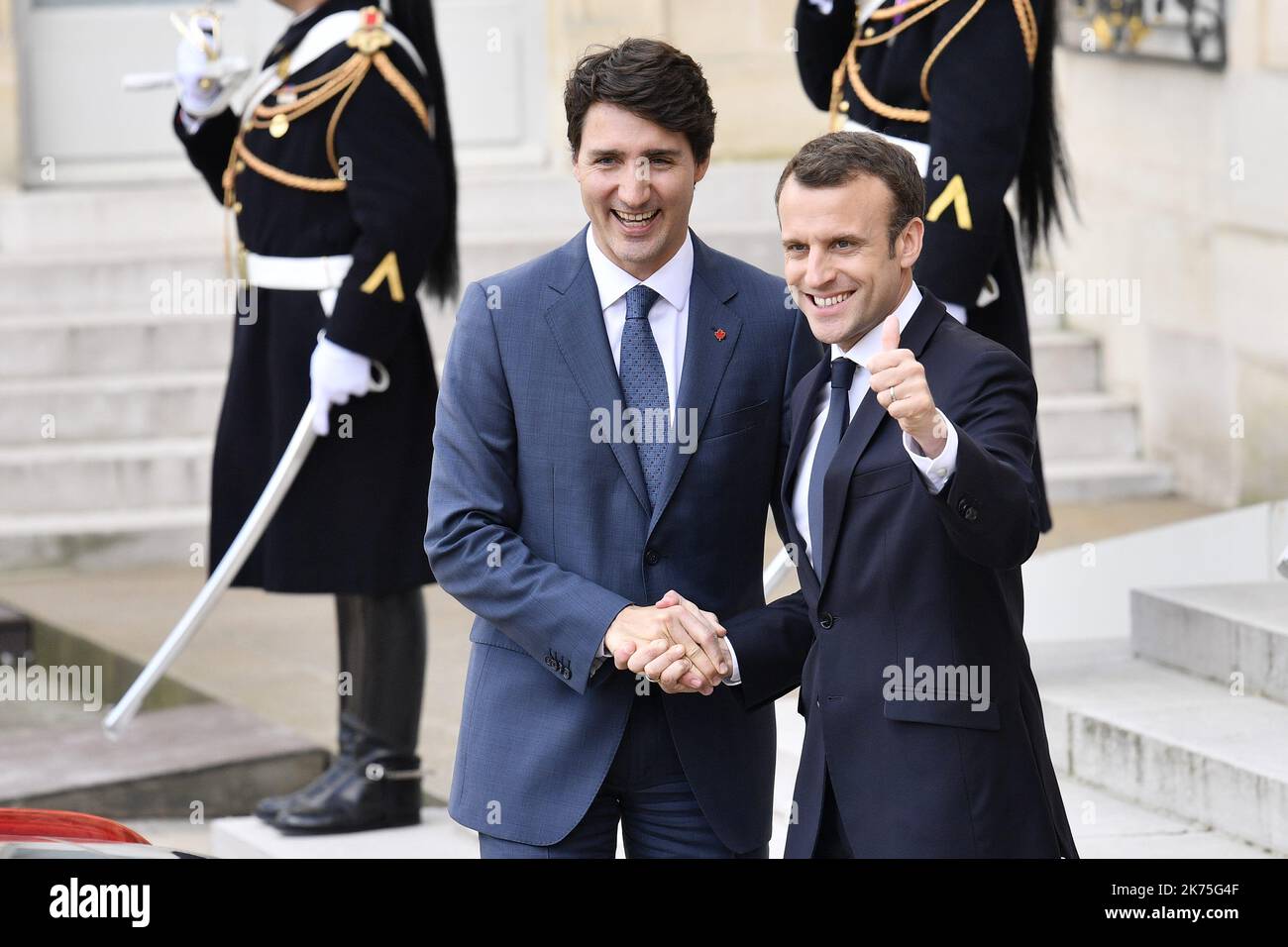 Emmanuel macron and justin trudeau hi-res stock photography and images ...