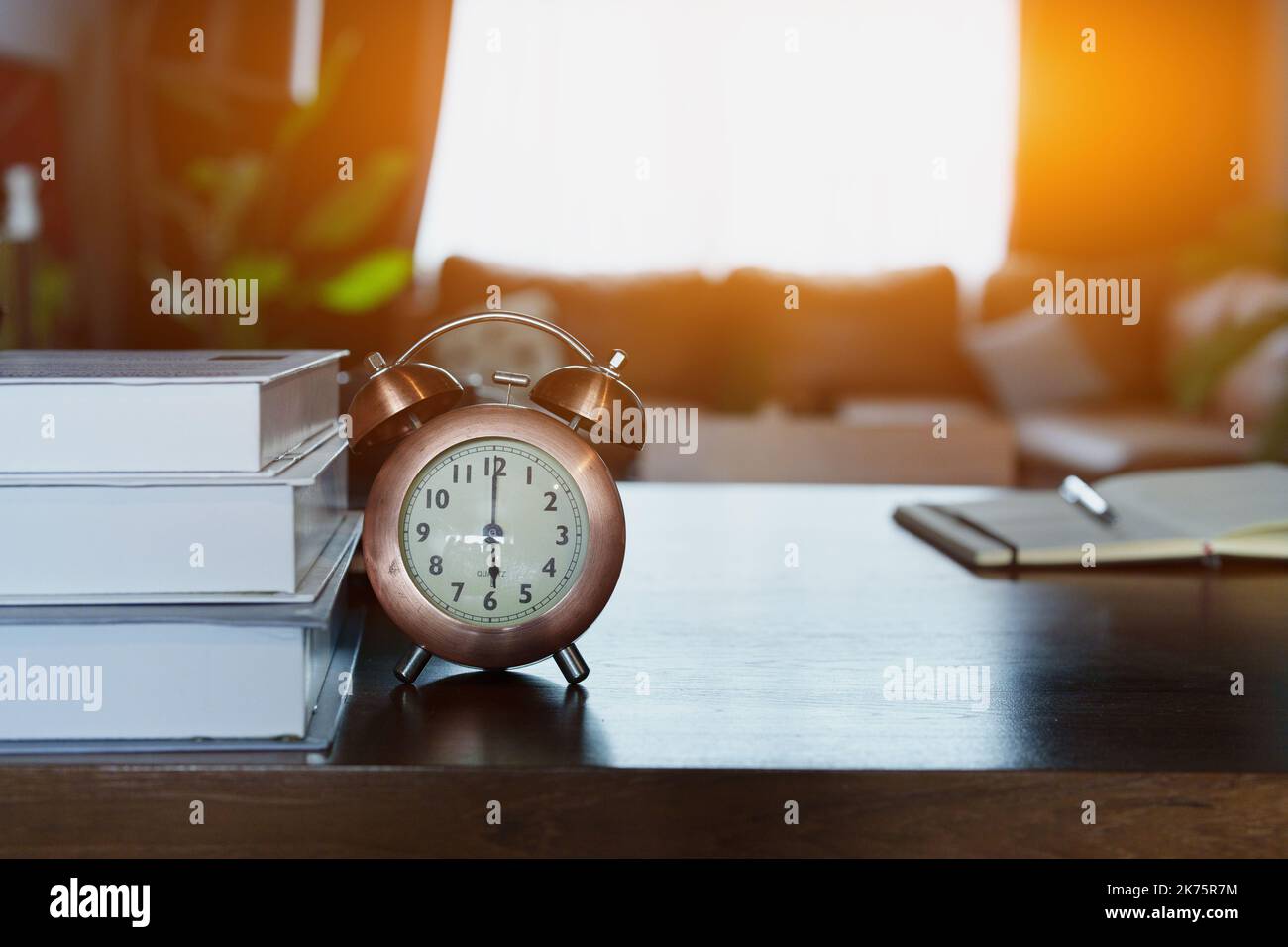 Desk clock hi-res stock photography and images - Alamy